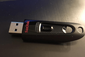 Photostick Vs Flash Drive – Which One Should You Choose?