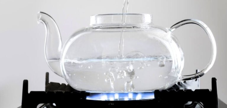 How Long to Boil Tap Water to Purify?