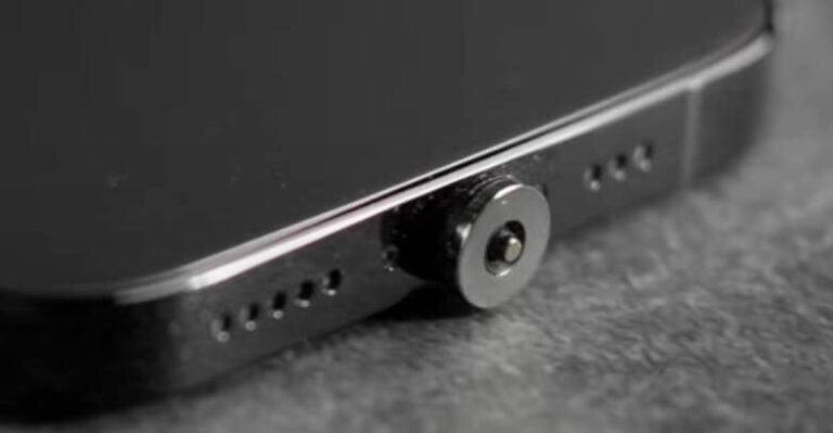 Snap-N-Charge Review: A Smart Portable Charger